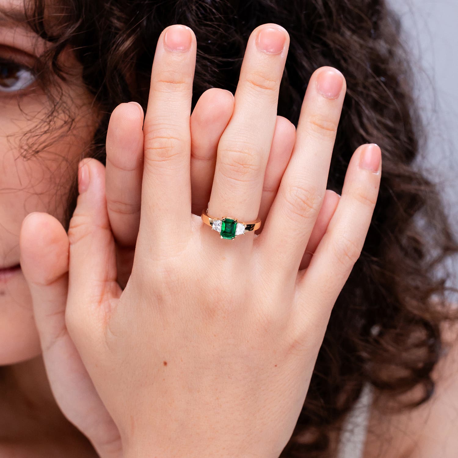 Angara emerald rings store