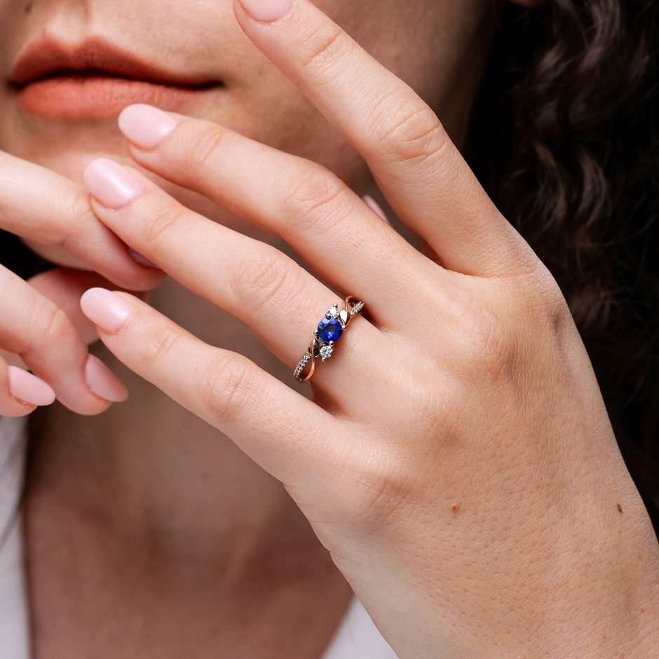Sapphire and Diamond Twisted Vine Ring